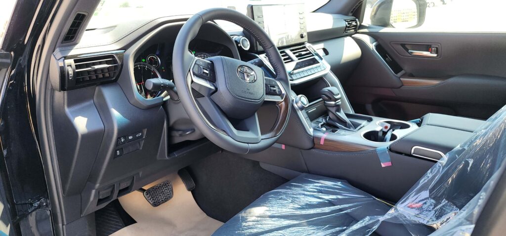 2025 TOYOTA LAND CRUISER 4.0 V6 PETROL GXR IN DUBAI FOR EXPORT ...