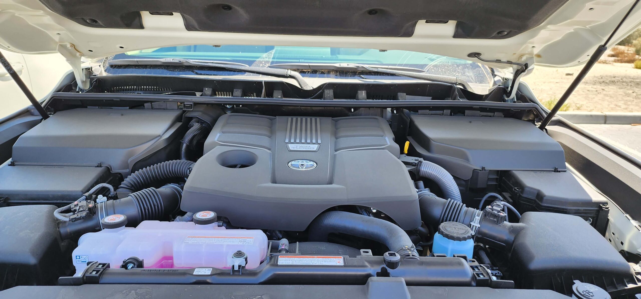 2025 LAND CRUISER 3.5 PETROL GXR IN DUBAI FOR EXPORT – Friends-trd